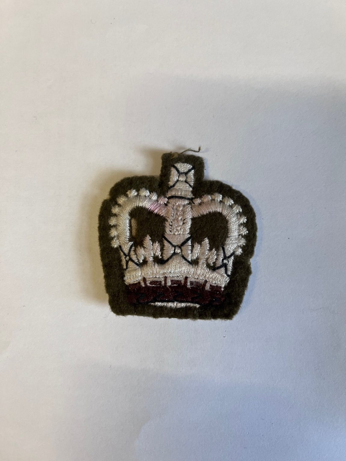 Fabric Major's Crown - The Royal Hampshire Regiment Museum